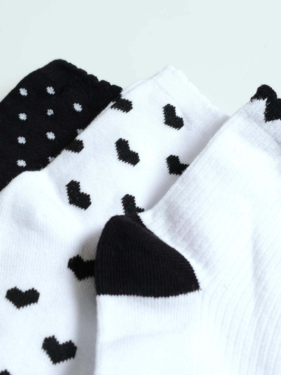 Hosiery & Socks – LEGiT