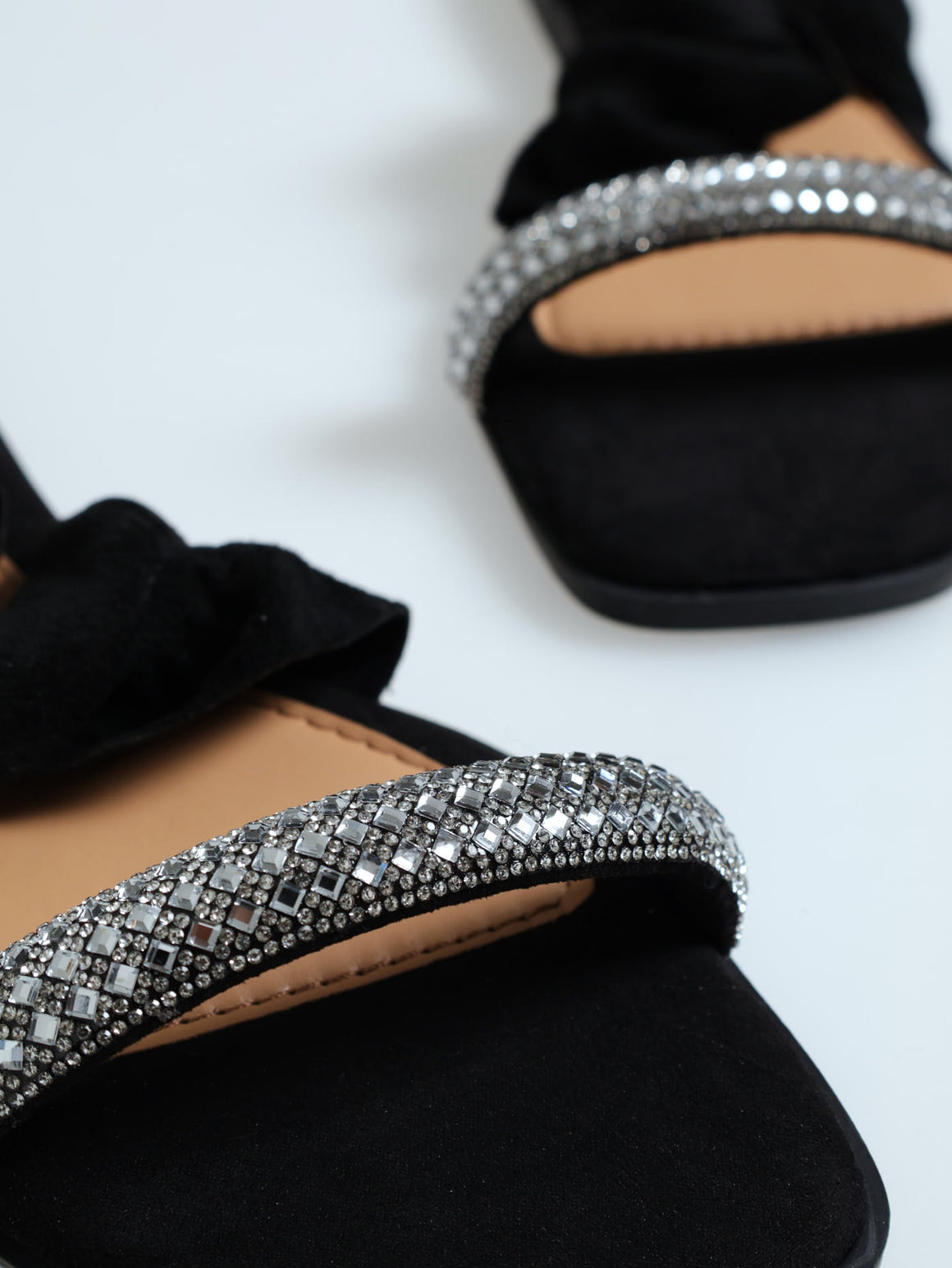 Sandals & Flip Flops – LEGiT