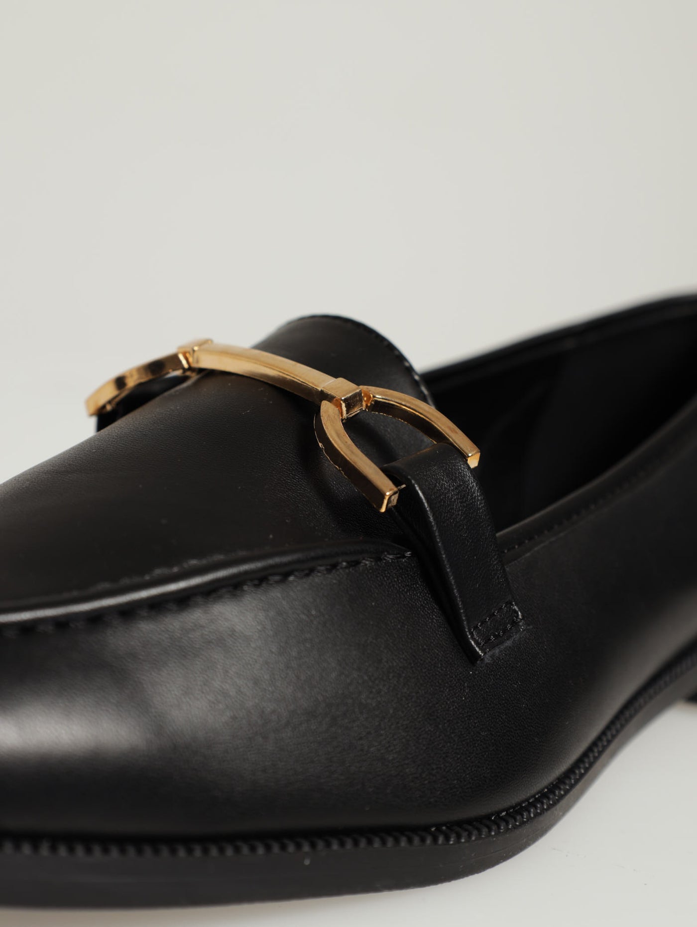 Loafer With Trim – LEGiT