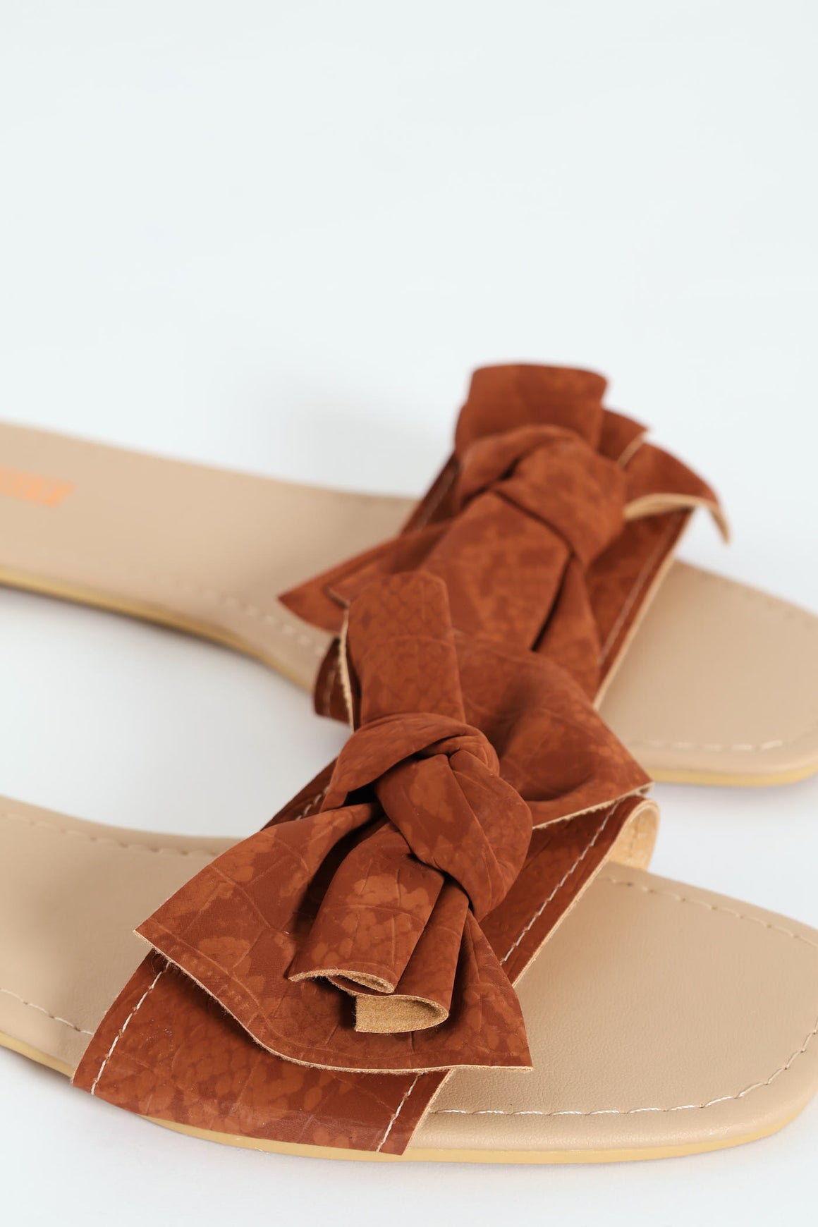 Sandals & Flip Flops – LEGiT