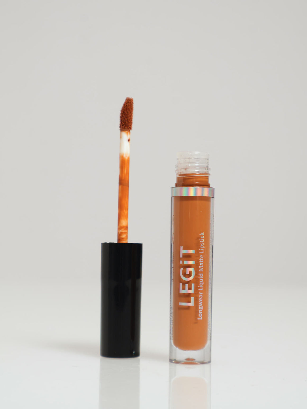 Lips – LEGiT