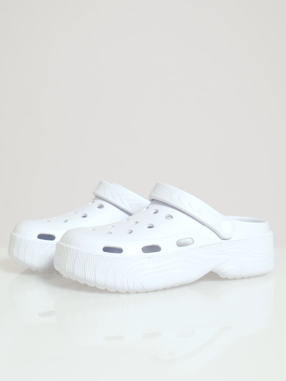 Sandals & Flip Flops – LEGiT