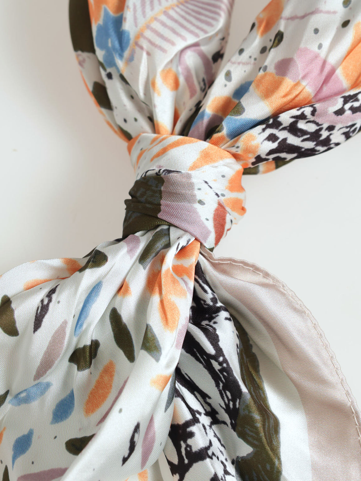 Scarves – LEGiT