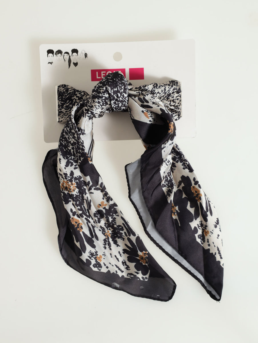 Abstract Patterned Scarf With Border – LEGiT
