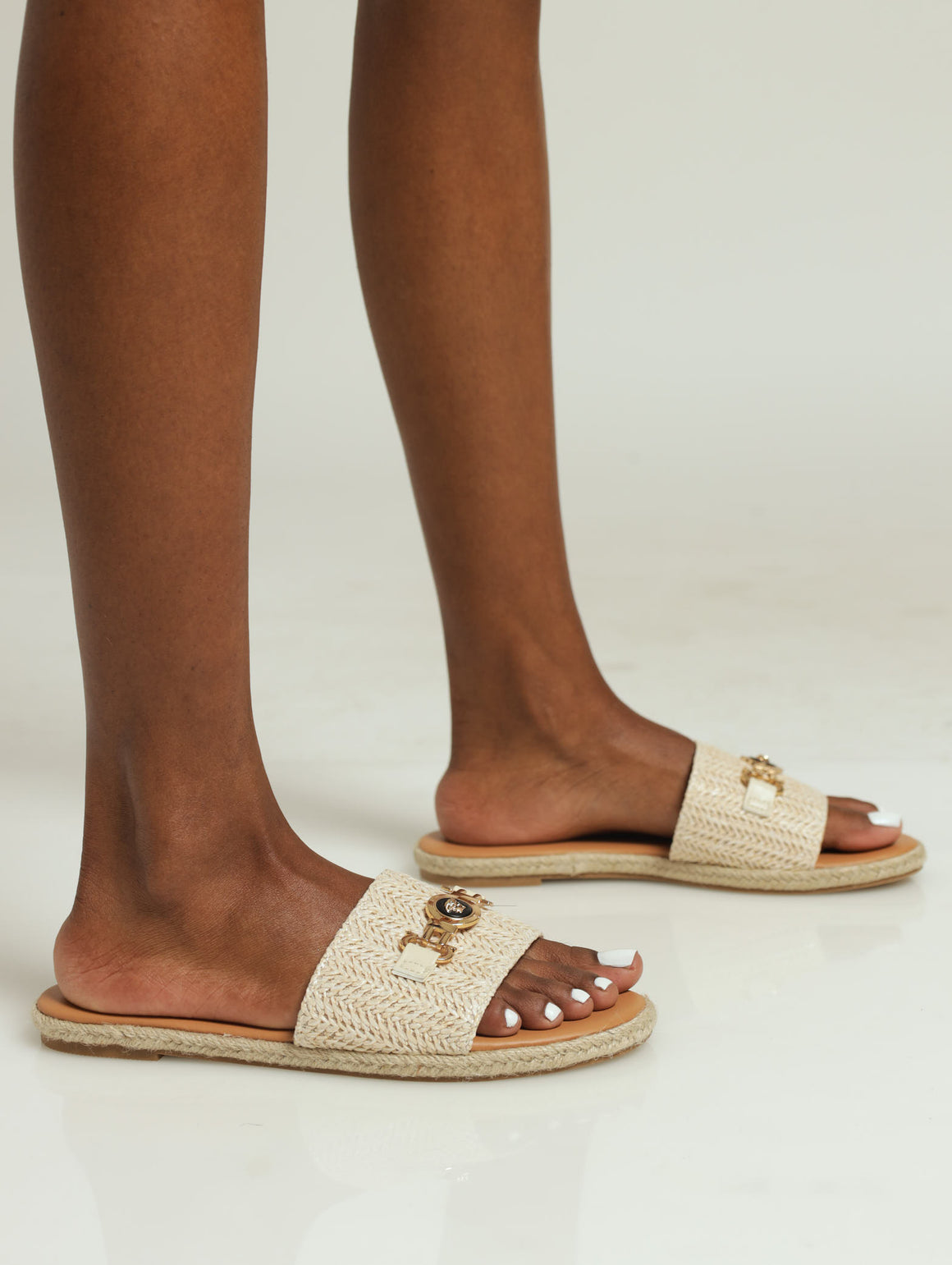 Sandals & Flip Flops – LEGiT