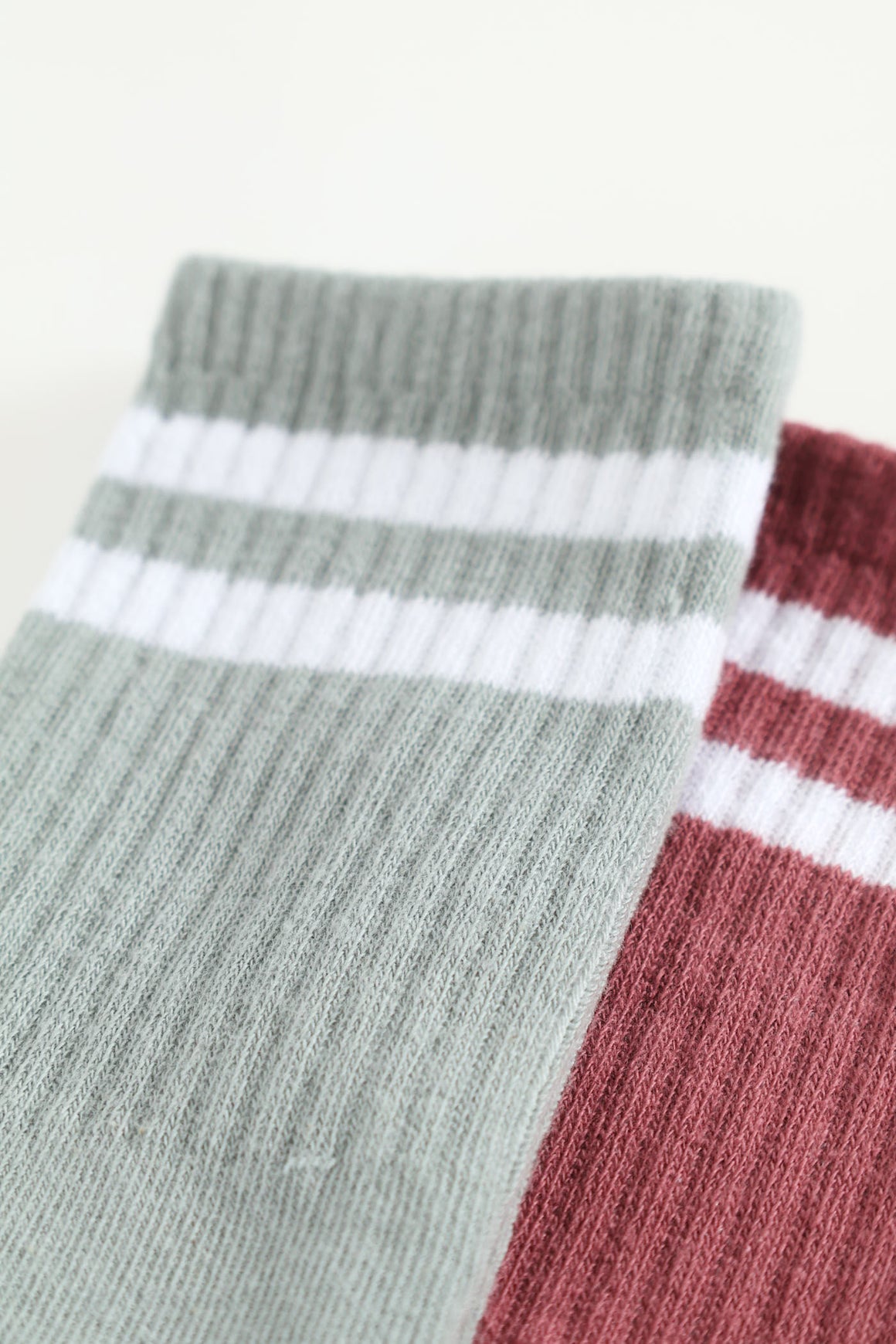 Hosiery & Socks – LEGiT