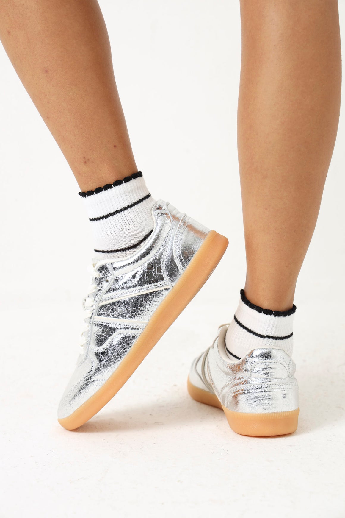 Sneakers – LEGiT