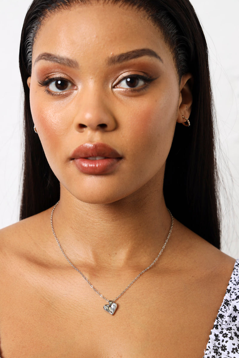 Solid Heart Necklace - Silver – LEGiT