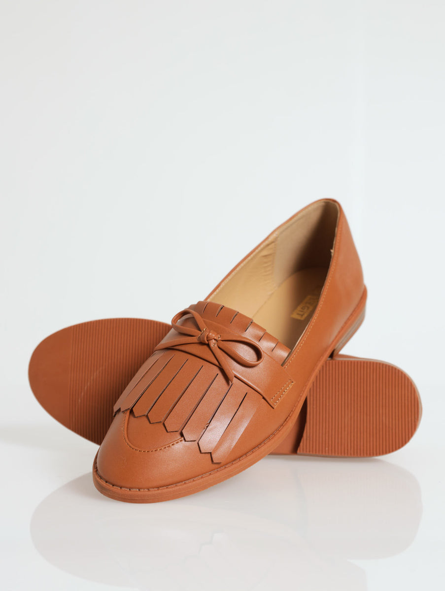 Flat Tassled Loafer With Bow – LEGiT